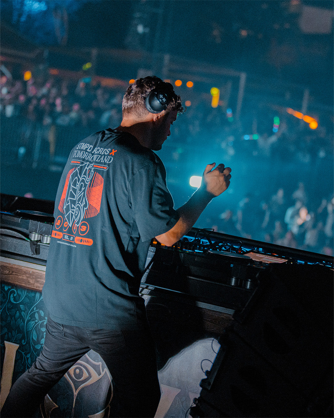 STMPD RCRDS x TOMORROWLAND – Tomorrowland Store Brasil